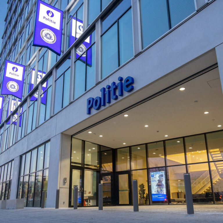 Zorgbedrijf Antwerpen - Assistentiewoningen Ruggeveld & WZC Rivierenhof ...